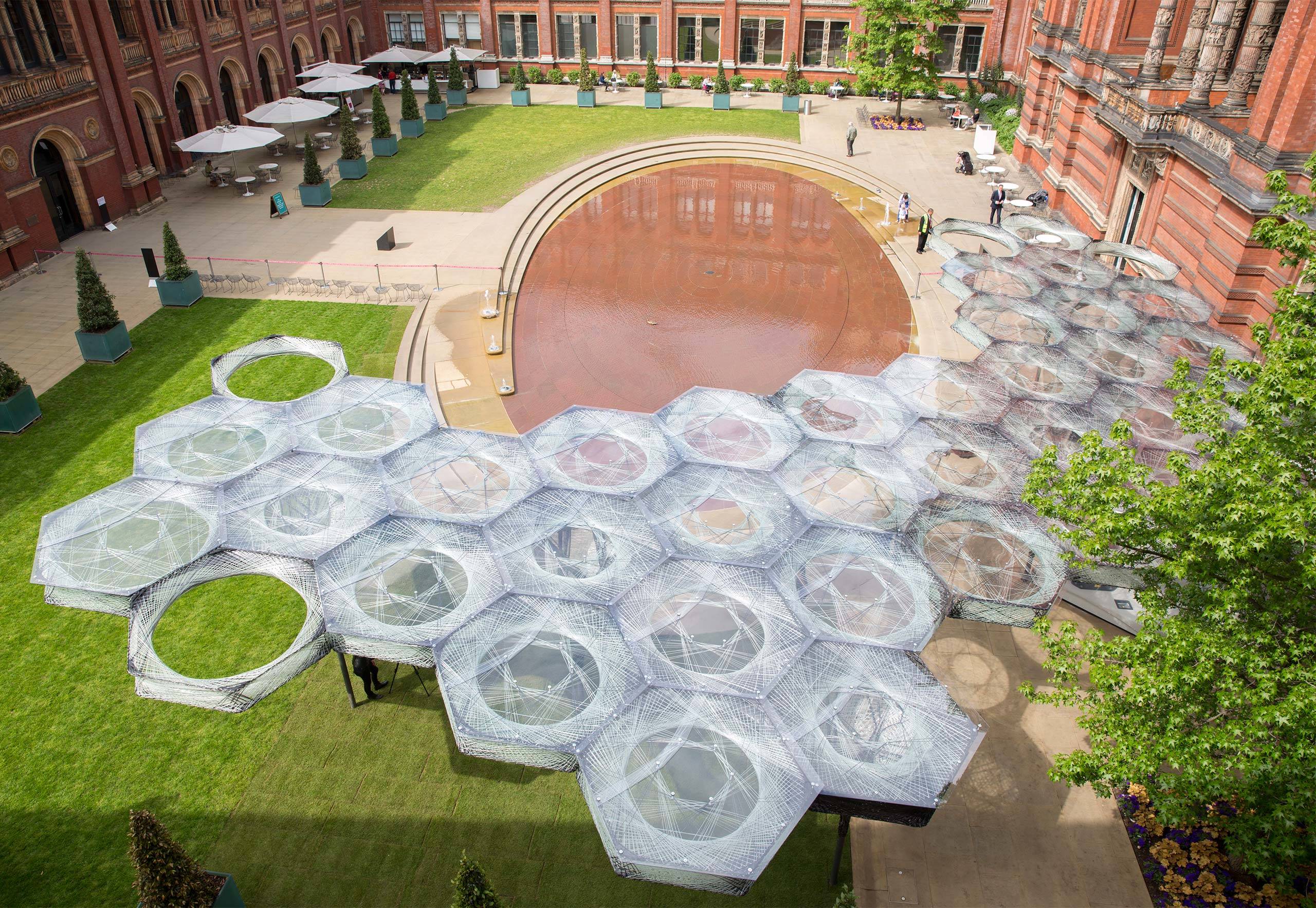 Elytra Filament Pavilion - Installation at South Kensington · V&A