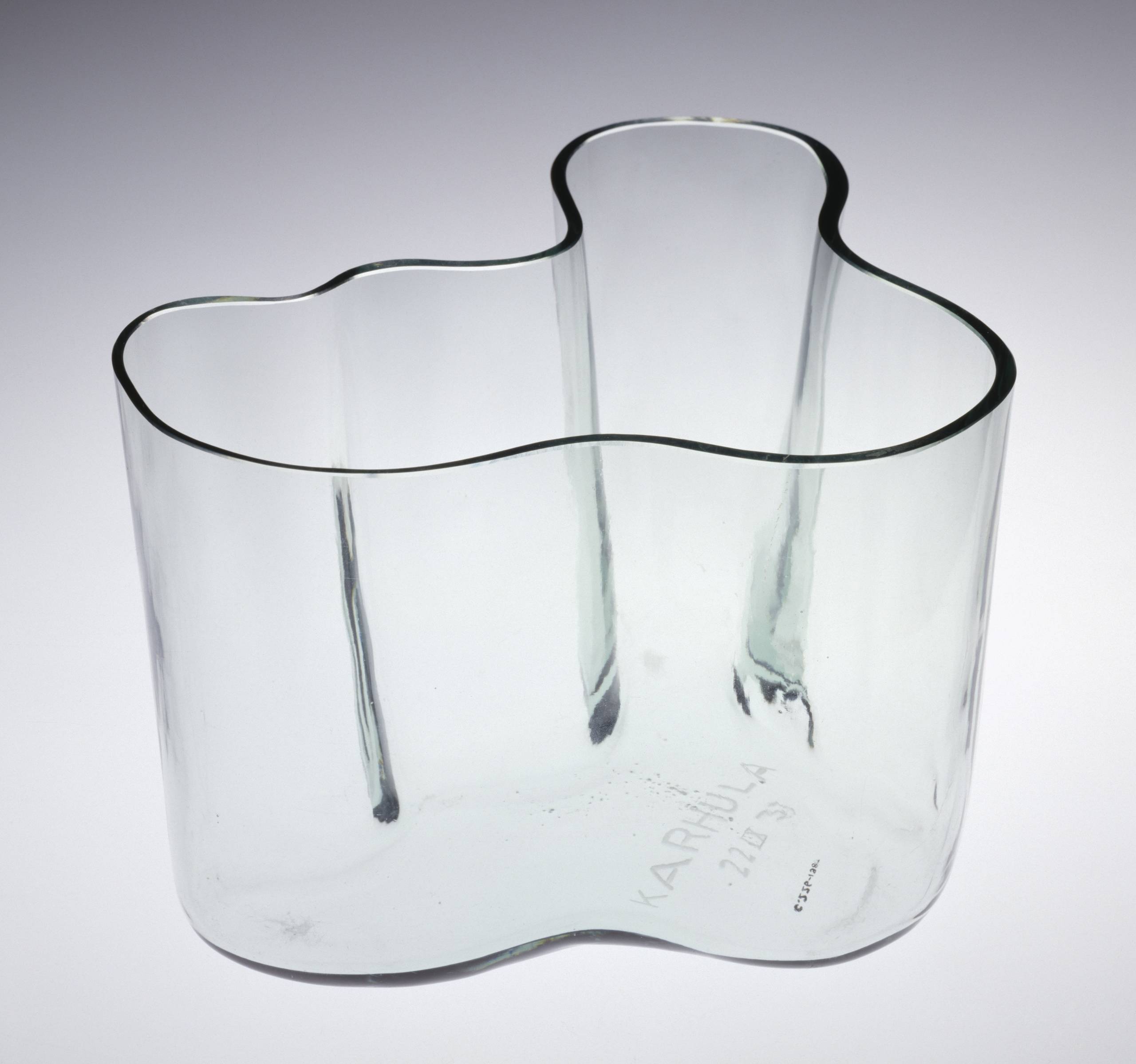 Domestic life in a Modern world · V&A