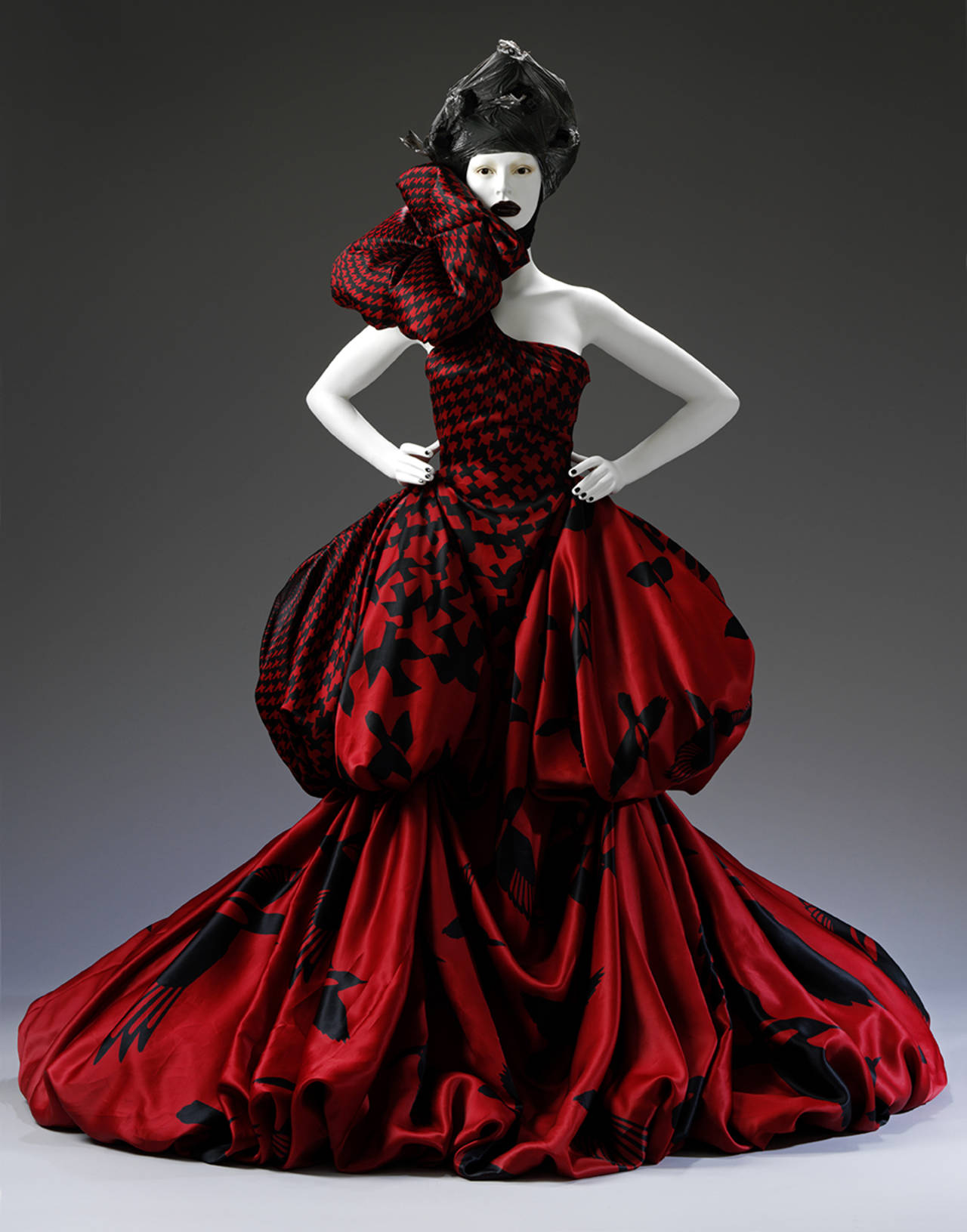 Alexander McQueen – an introduction · V&A