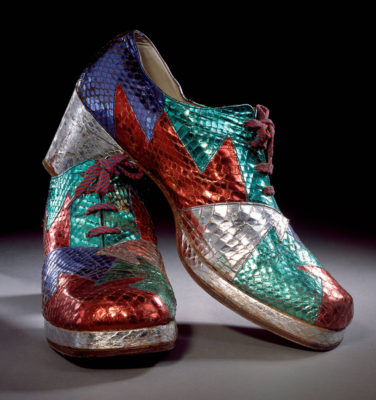 Patchwork fashions · V&A