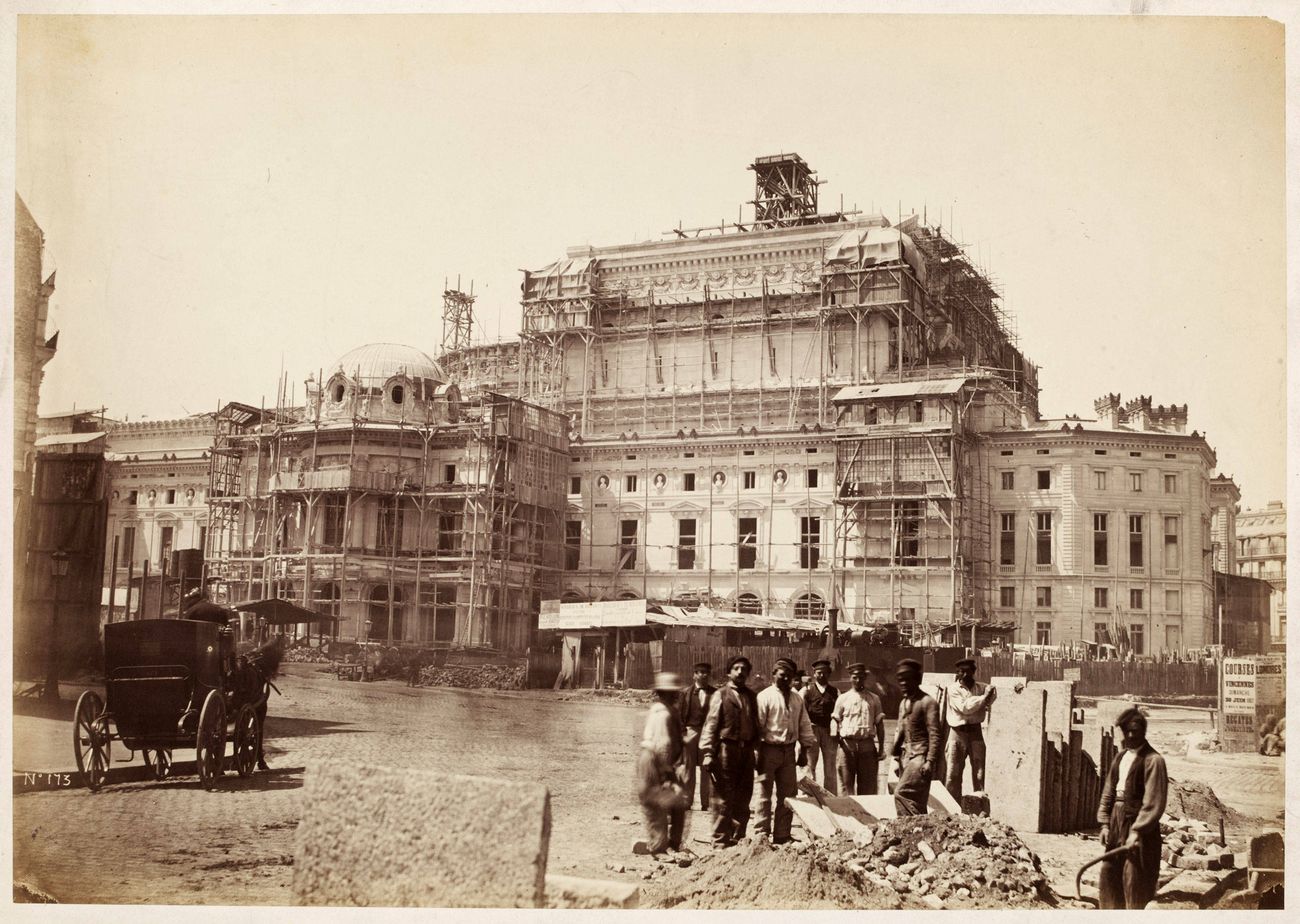 The architecture of opera houses · V&A