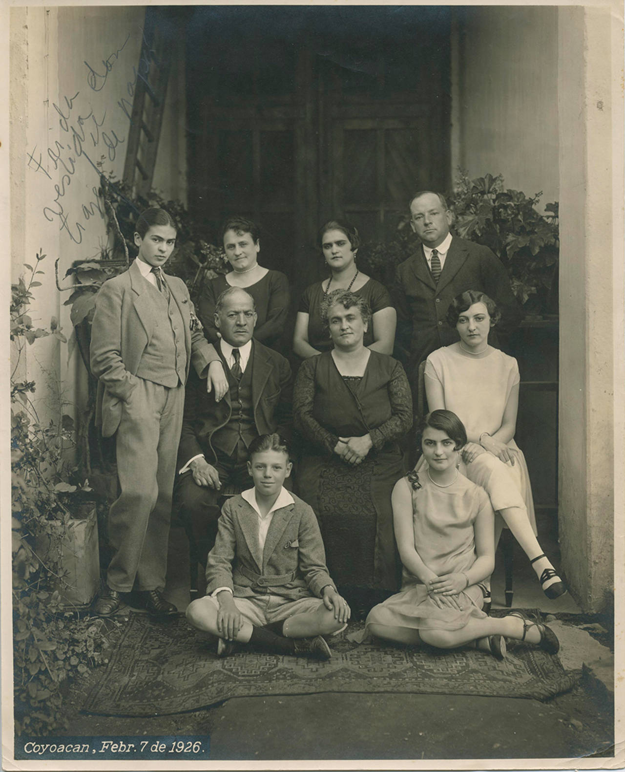 Photographing Frida Kahlo · V&A