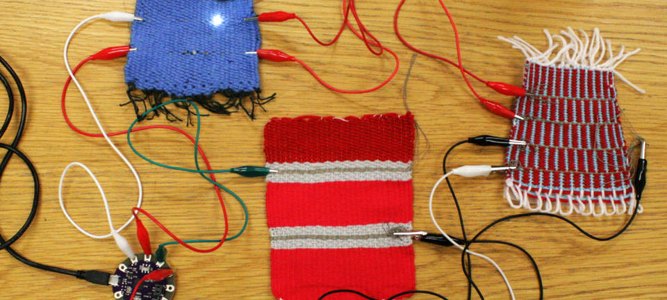 V&A · Interactive Weaving
