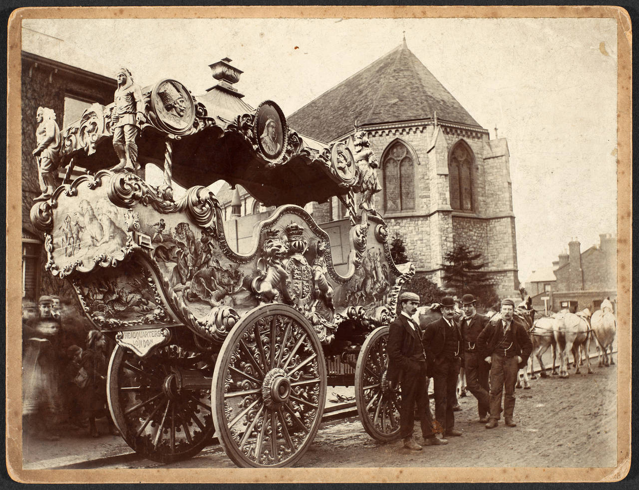 The story of circus · V&A