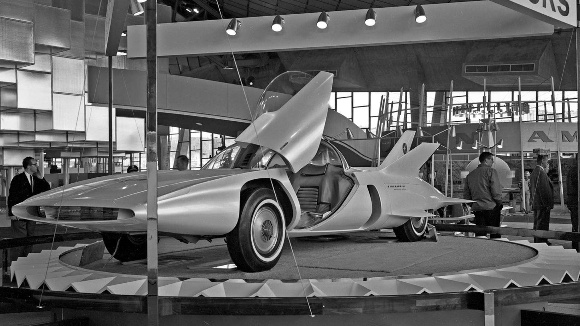 Streamlined design: speed becomes style · V&A