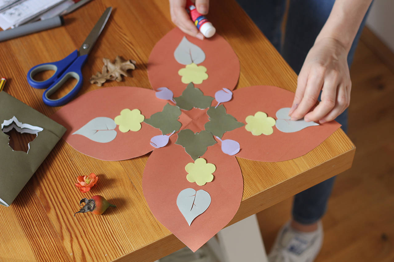 Design and make your own Islamic tile and printed pattern · V&A