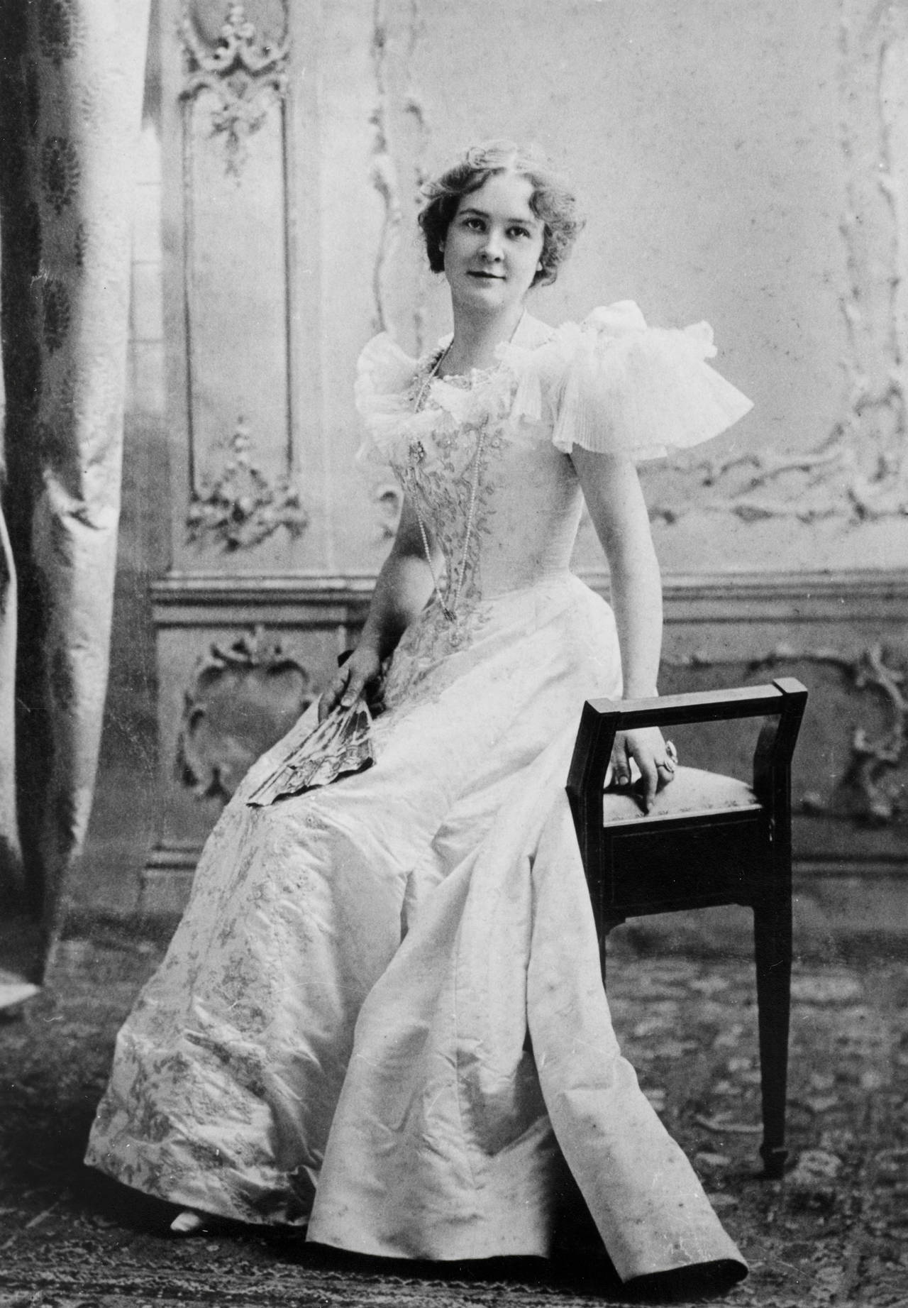 Trunks and travelling · V&A