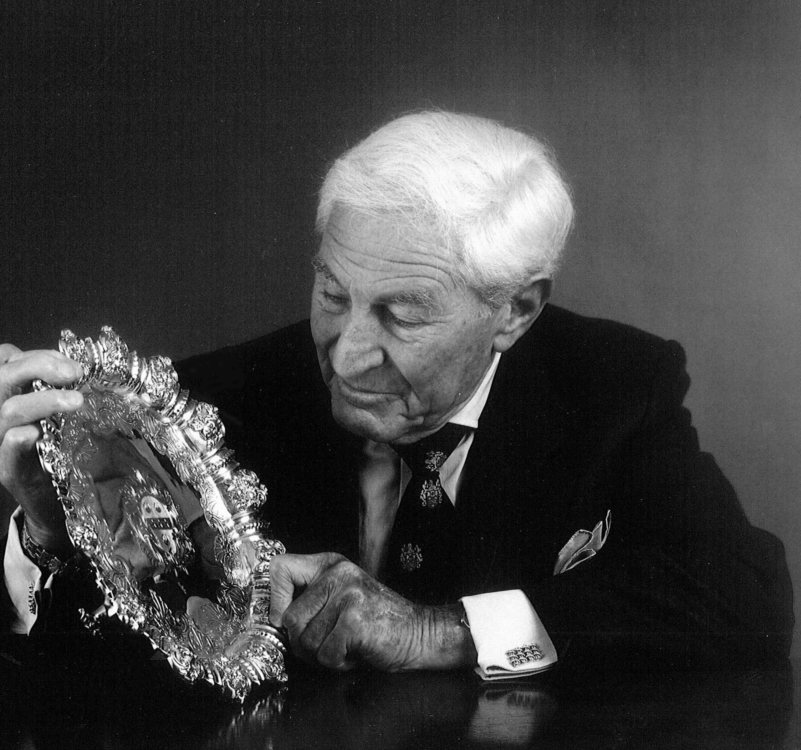 The gold ewer · V&A