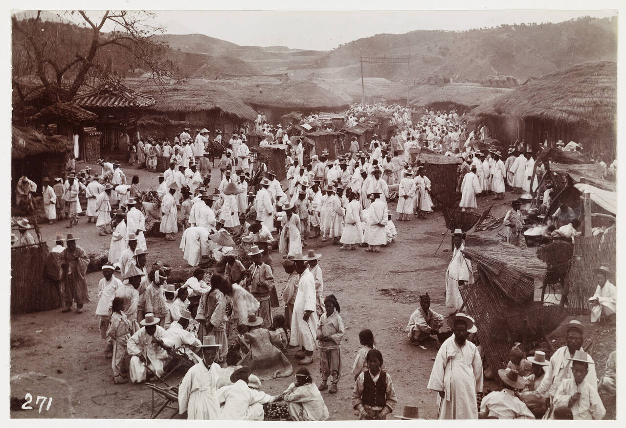 Hanbok – traditional Korean dress · V&A